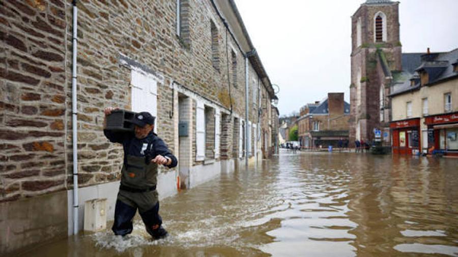 Heavy rains trigger evacuations in Côtes-d’Armor as flood alert remains ...